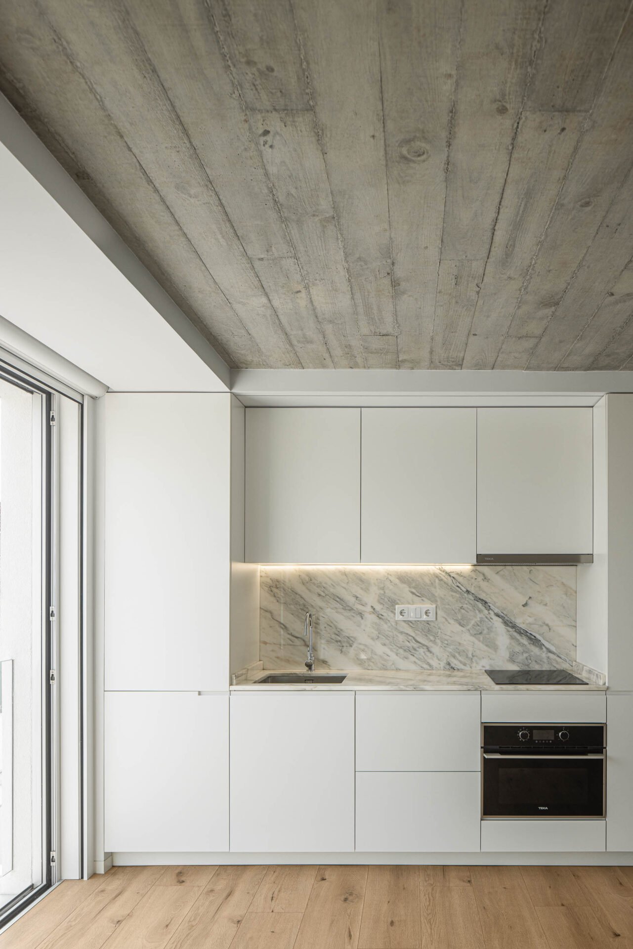 Edificio en Matosinhos | Tiago Rito Leitão - Arquitectura en Blanco